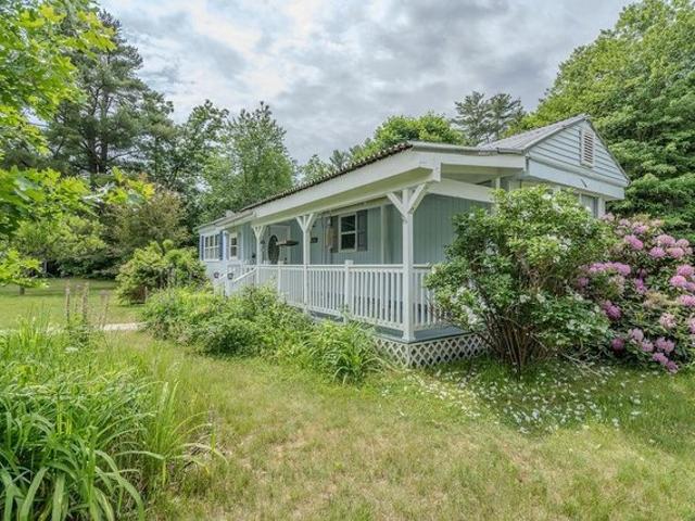10 Knights Ln, Epsom, NH 03234