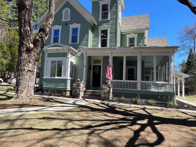 10 Landon Hill Road
