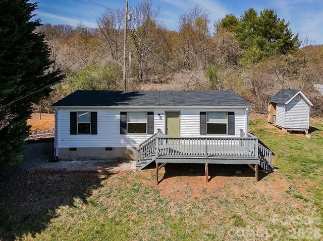 10 Lands End Dr, Candler, NC 28715
