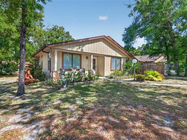 10 Lakepoint Cir, Port Orange, FL 32128