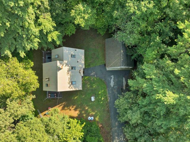 10 Lakeview Drive