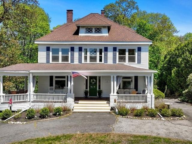 10 Latisquama Rd, Southborough, MA 01772