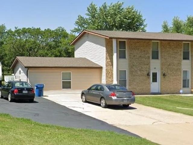 10 Laura Hill Rd, Saint Peters, MO 63376