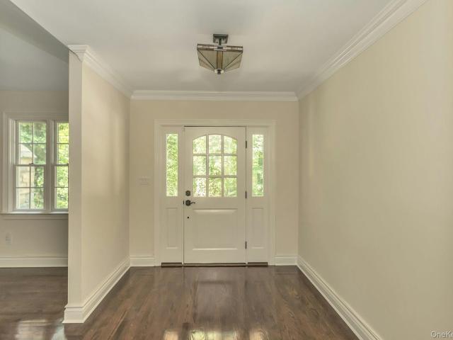 10 Laurel Cove Road