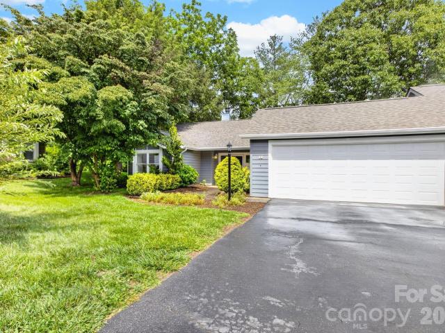 10 Laurel Pl Dr, Asheville, NC 28803 | MLS #4370