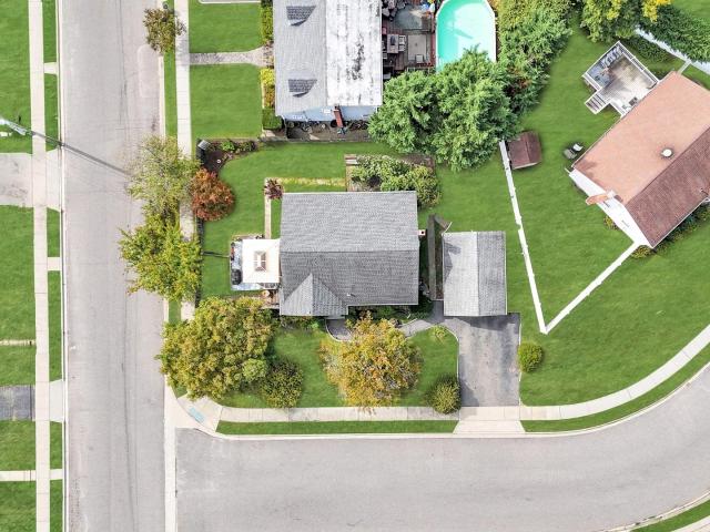 10 Layton Avenue