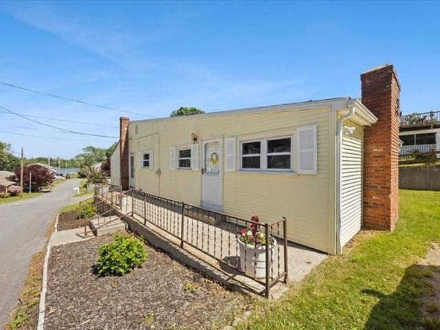 10 Lincoln Ave, Warren, RI 02885