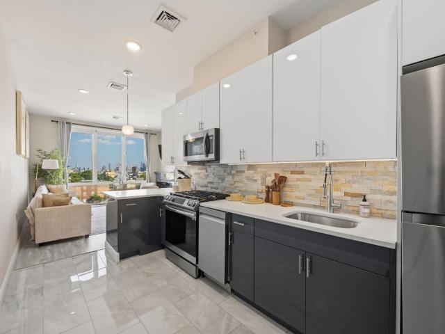 10 Lincoln St # 3A