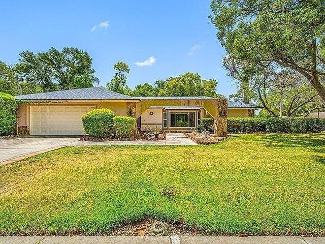 10 Linden Ln, Palm Harbor, FL 34683