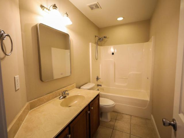 10 London Way, Spring Lake, NC 28390 | MLS #10133