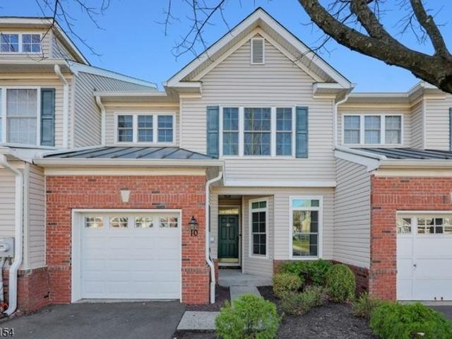 10 Loft Dr, Bridgewater Twp, NJ 08836