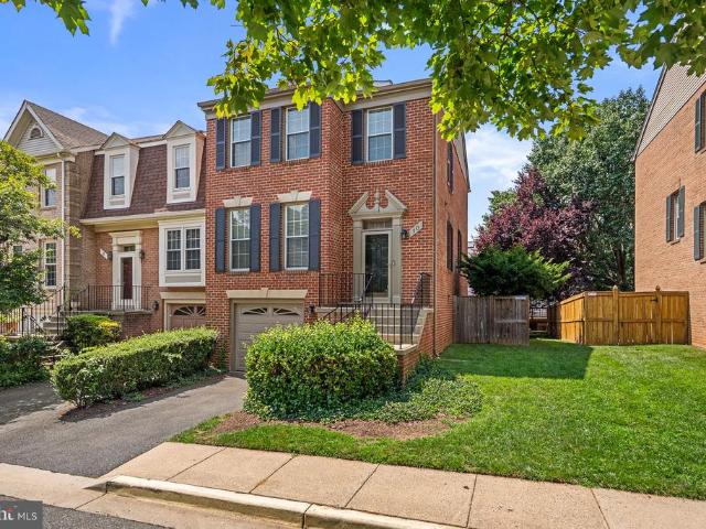 10 Loganwood Court