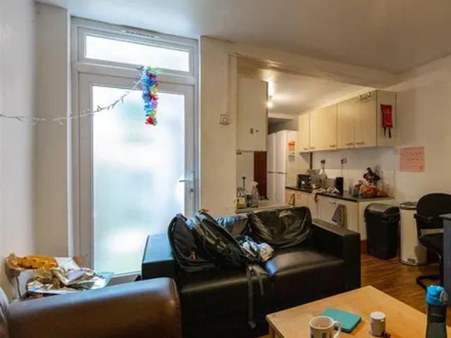 10 Luton Road, Metchley, B29 7BN, United Kingdom | 6 bed house for rent #133648740 | Rentberry