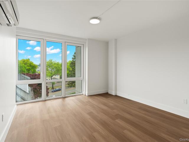 10 Lyon Pl, Unit 310, White Plains, NY 10601 | MLS #989799 | Compass