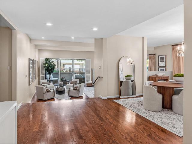 10 Mansion Court 713