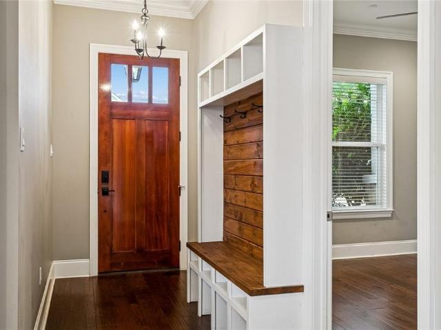 10 Magnolia Place