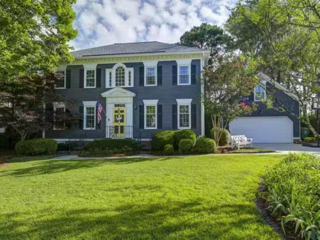 10 MALLET HILL CT, COLUMBIA, SC 29223 Single Family Residence.