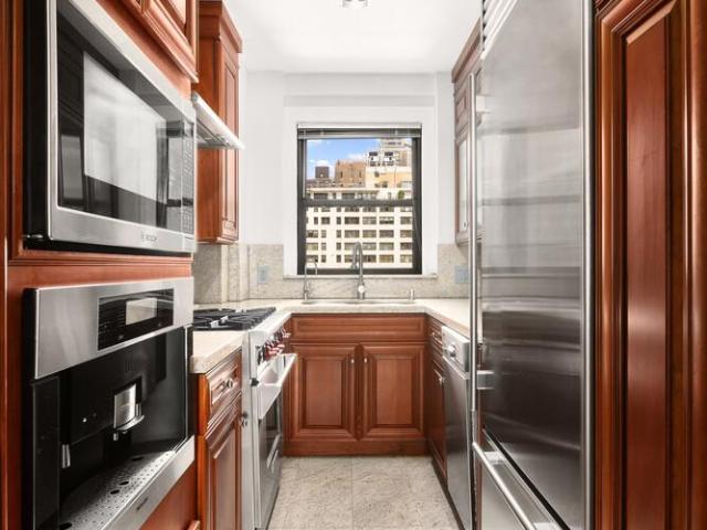 10 mitchell place 9g