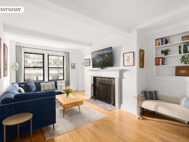 10 Mitchell Place, New York, NY