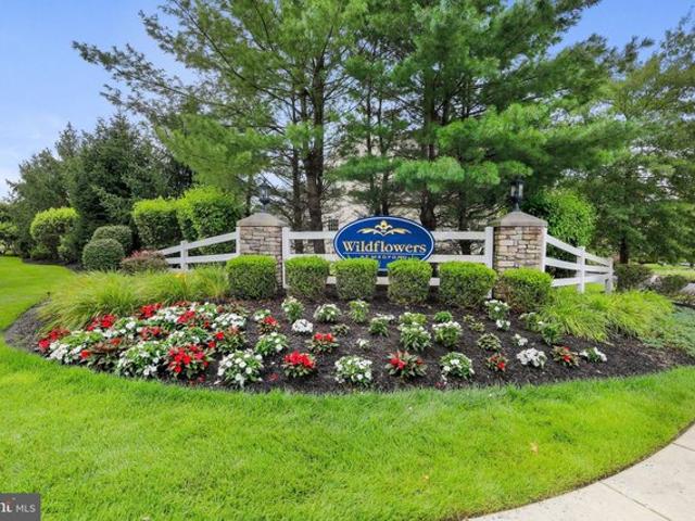 10 Montclaire Rd, Medford, NJ 08055