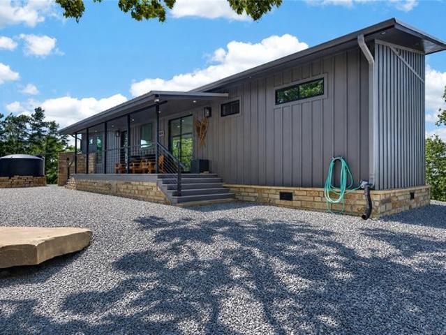 10 Moonshine Dr, Clayton, OK 74536