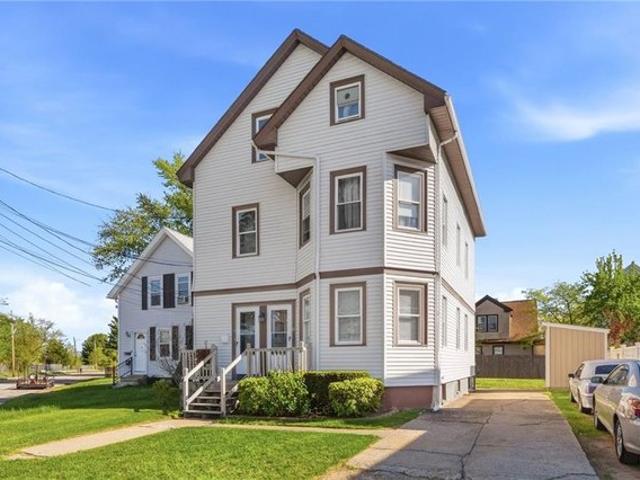 10 Molter St, Cranston, RI 02910