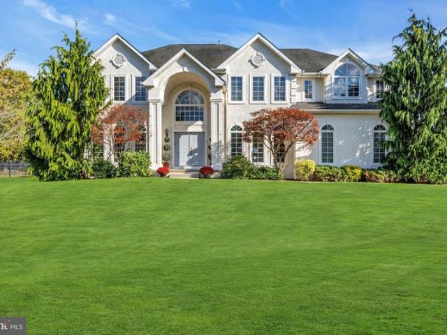 10 Morning Glory Cir, Mullica Hill, NJ 08062