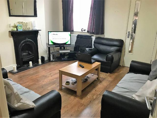 10 Mostyn Road