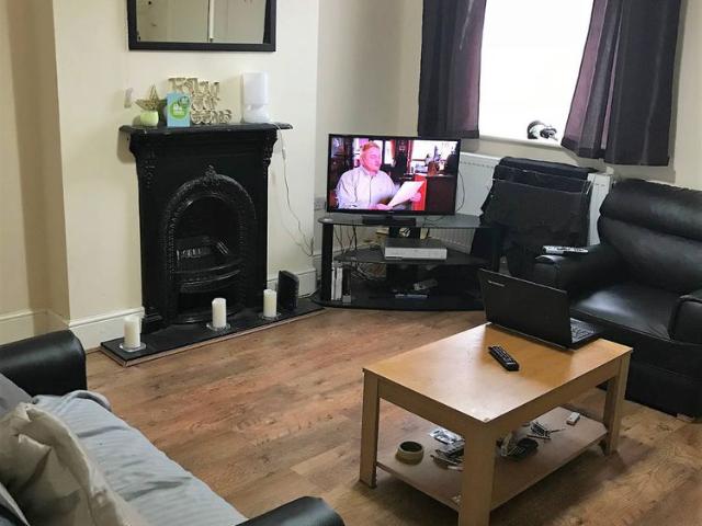 10 Mostyn Road