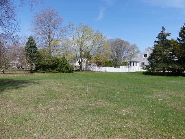 10 Mulberry St, Old Saybrook, CT 06475 | MLS #24142 | Compass