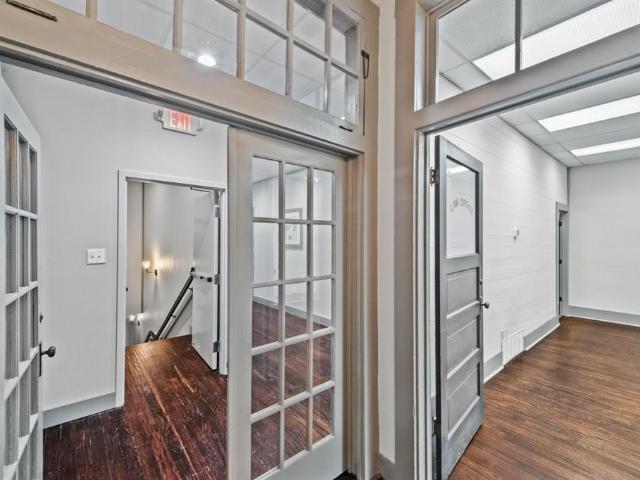 10 N Caddo Street # B2