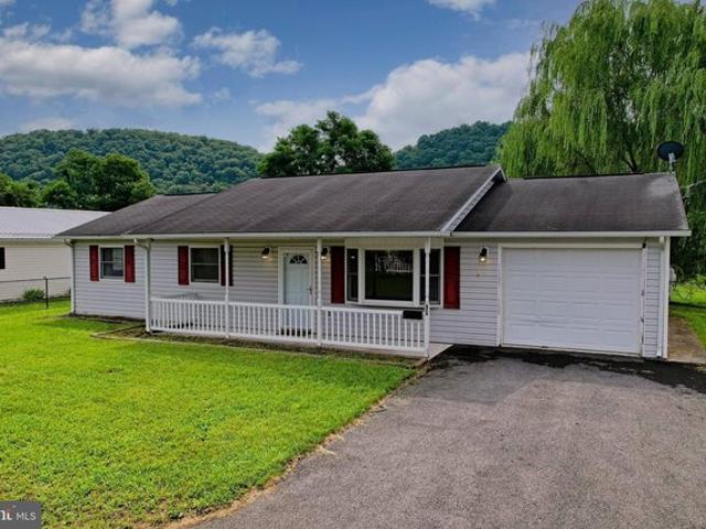 10 N Hummingbird St, Keyser, WV 26726
