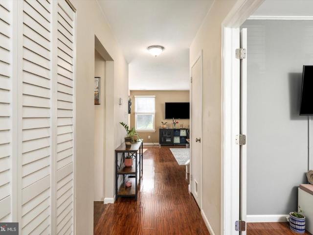 10 N Hill Drive