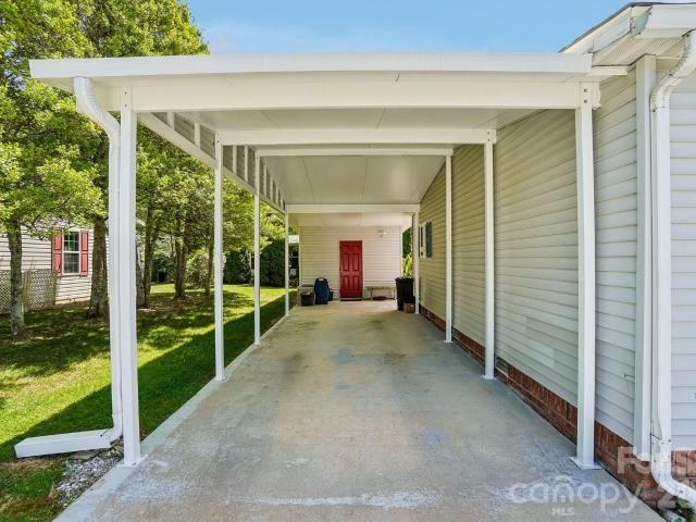10 N June Ln, Hendersonville, NC 28792 | MLS #4377