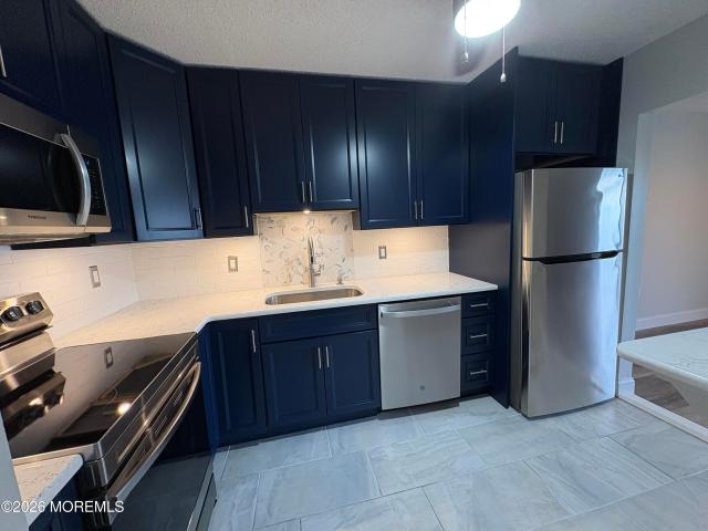 10 N Wood Avenue Unit 419