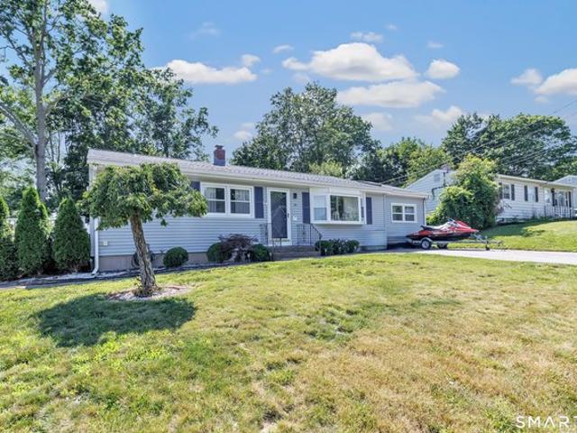 10 Nacca Rd, West Haven, CT 06516