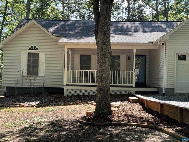 10 Nahor Dr, Palmyra, VA 22963