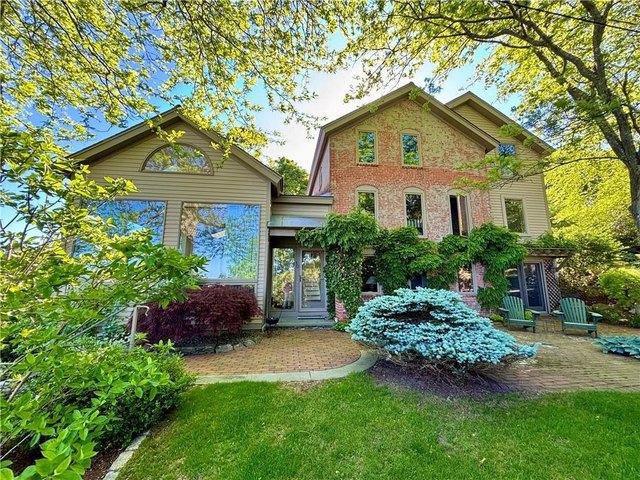 10 Nayatt Rd, Barrington, RI 02806