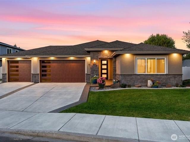 10 NE Alpine Dr, College Place, WA 99324