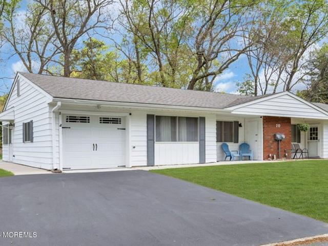 10 Nevada Dr Unit B, Whiting, NJ 08759