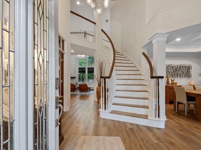 10 Newland Court