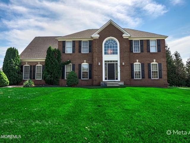 10 Nicole Ct, Freehold, NJ 07728