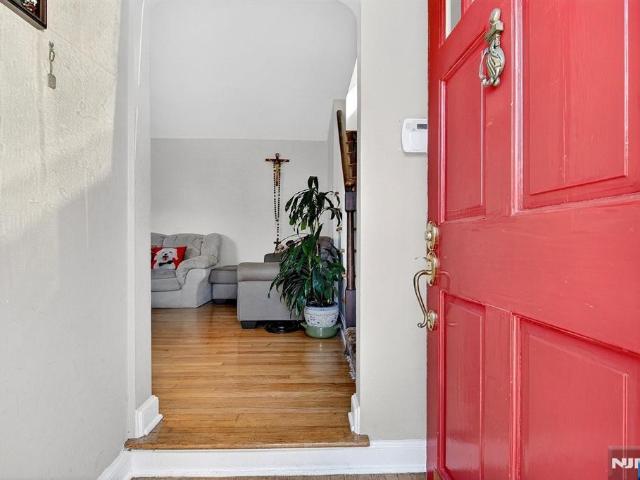 10 North Drive