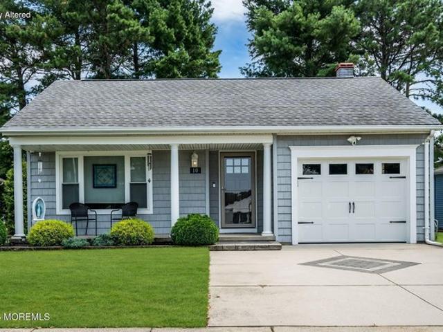 10 Noranda St, Toms River, NJ 08757