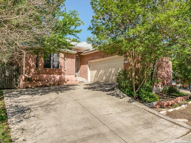 10 Oakwell Farms Pkwy, San Antonio, TX 78218