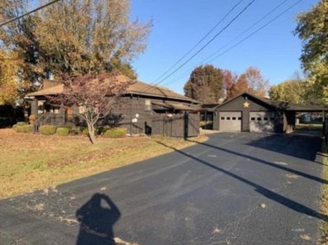 10 Oak St, The Plains, OH 45780