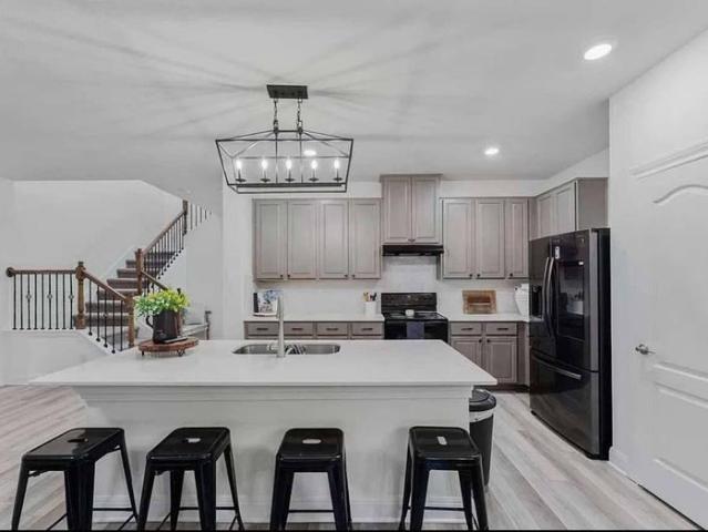 10% Off First 6 Weeks | No MoveIn Fee | Utilities