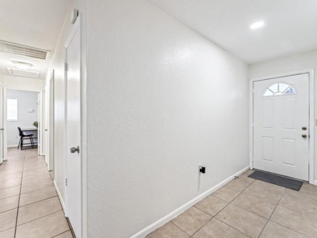 10% OFF PROMO * Beautiful home in quiet & conven