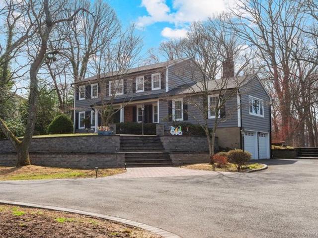 10 Old Route 25A, Northport, NY 11768