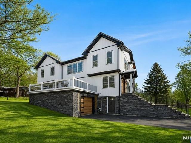 10 Old Rifle Camp Rd, Woodland Park, NJ 07424